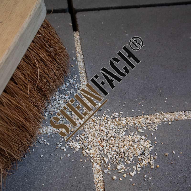 Sweeping Sand | Steinfach.com
